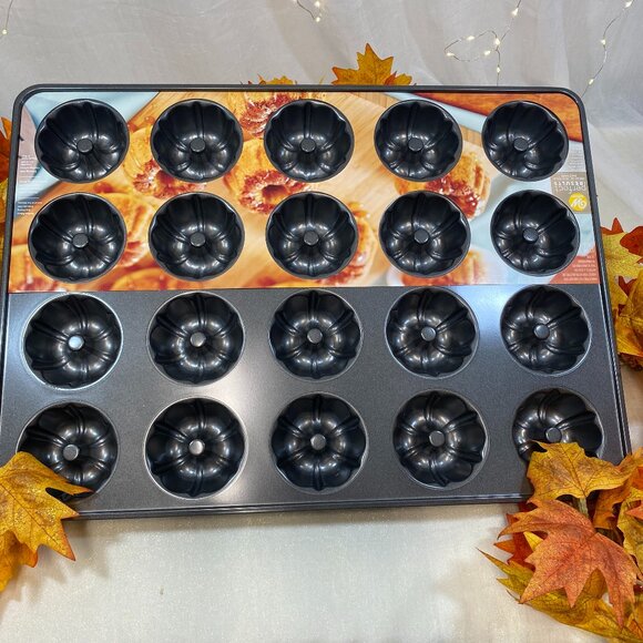 Wilton | Kitchen | Wilton Perfect Results Premium Nonstick Mega Mini ...